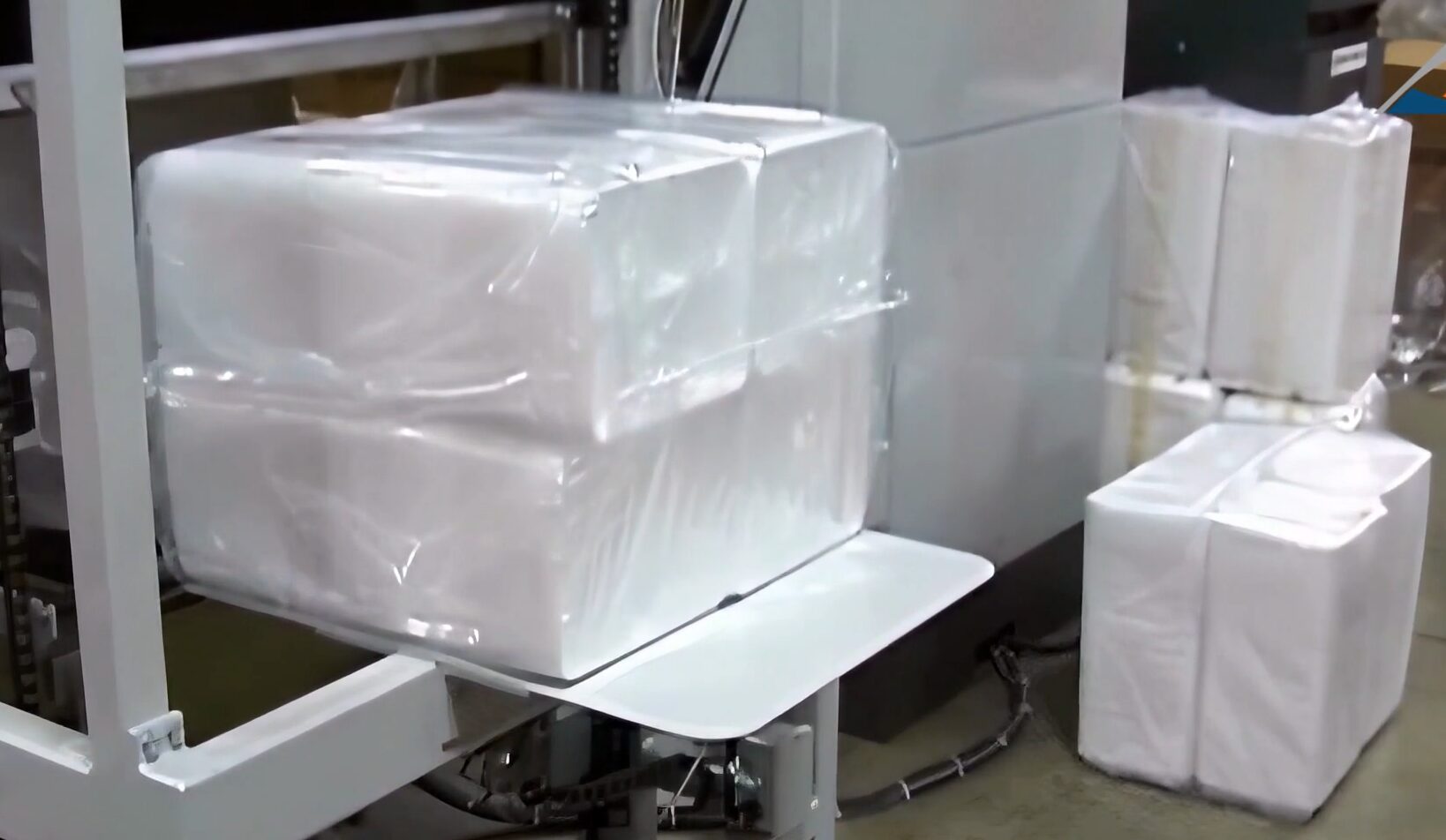 Semi-Automatic Forming Shoe Packaging | EDL
